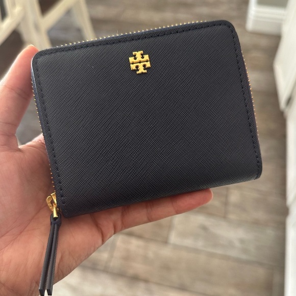 Tory Burch | Bags | New Tory Burch Emerson Zip Keychain Wallet | Poshmark
